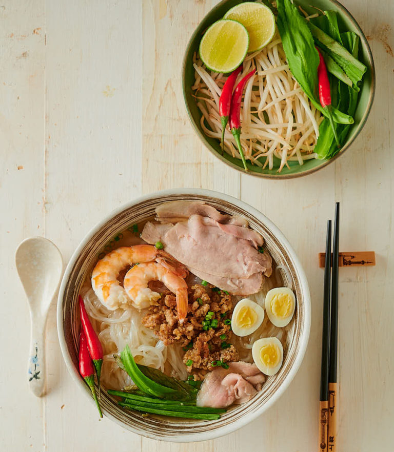 hu tieu - vietnamese pork and seafood noodle soup - glebe kitchen